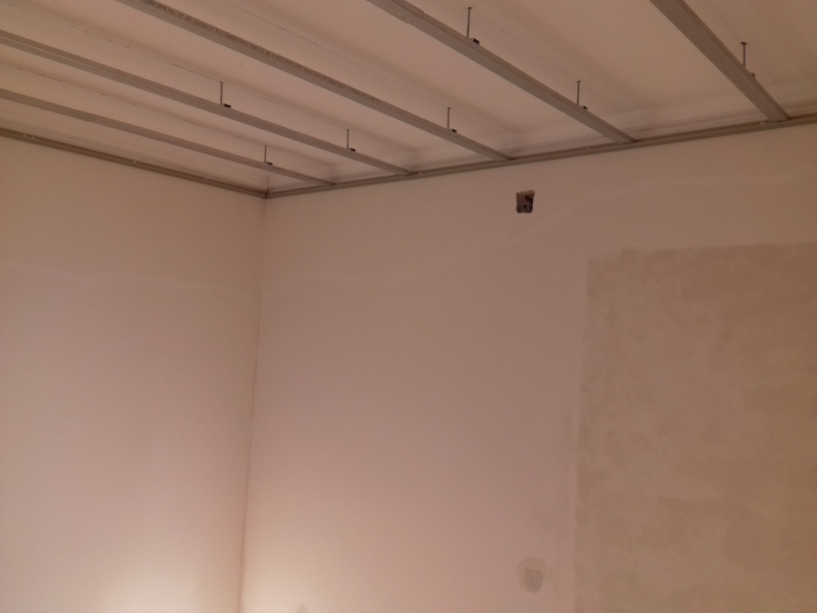 Foto: Montagem Teto Falso de Construções Jorge Moreira Pereira Lda ...