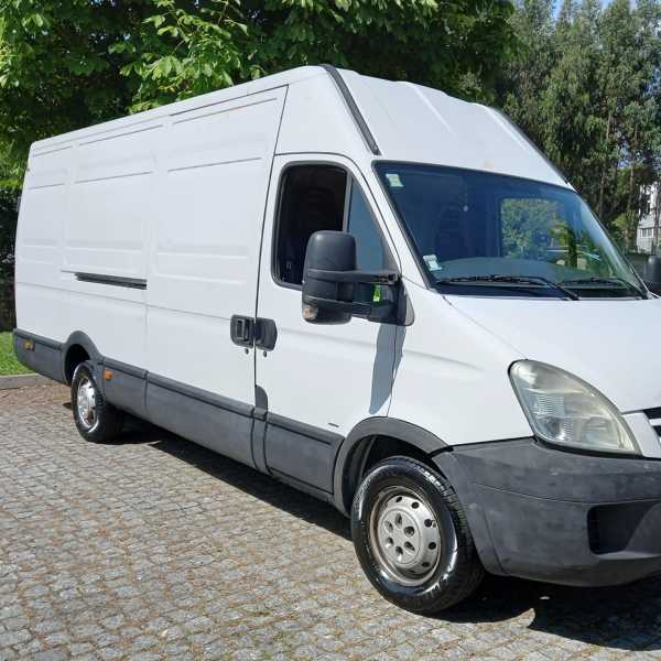 Foto: Carrinha Grande para a Sua Mudança! de Plog Mudanças #344743 ...