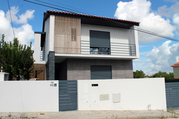 Foto: Alçado Frontal de Atom - Arquitectura, Engenharia E Design #40612 ...