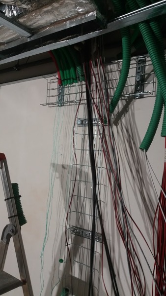 Foto: Cablagem de Nunes Serviços Técnicos Eletricidade & Ar ...