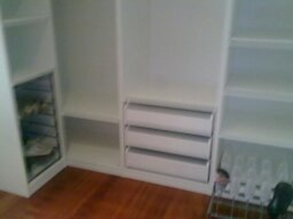 Foto: Montagem de Roupeiros e Sapateiras em Kit. de Jorge Matias ...